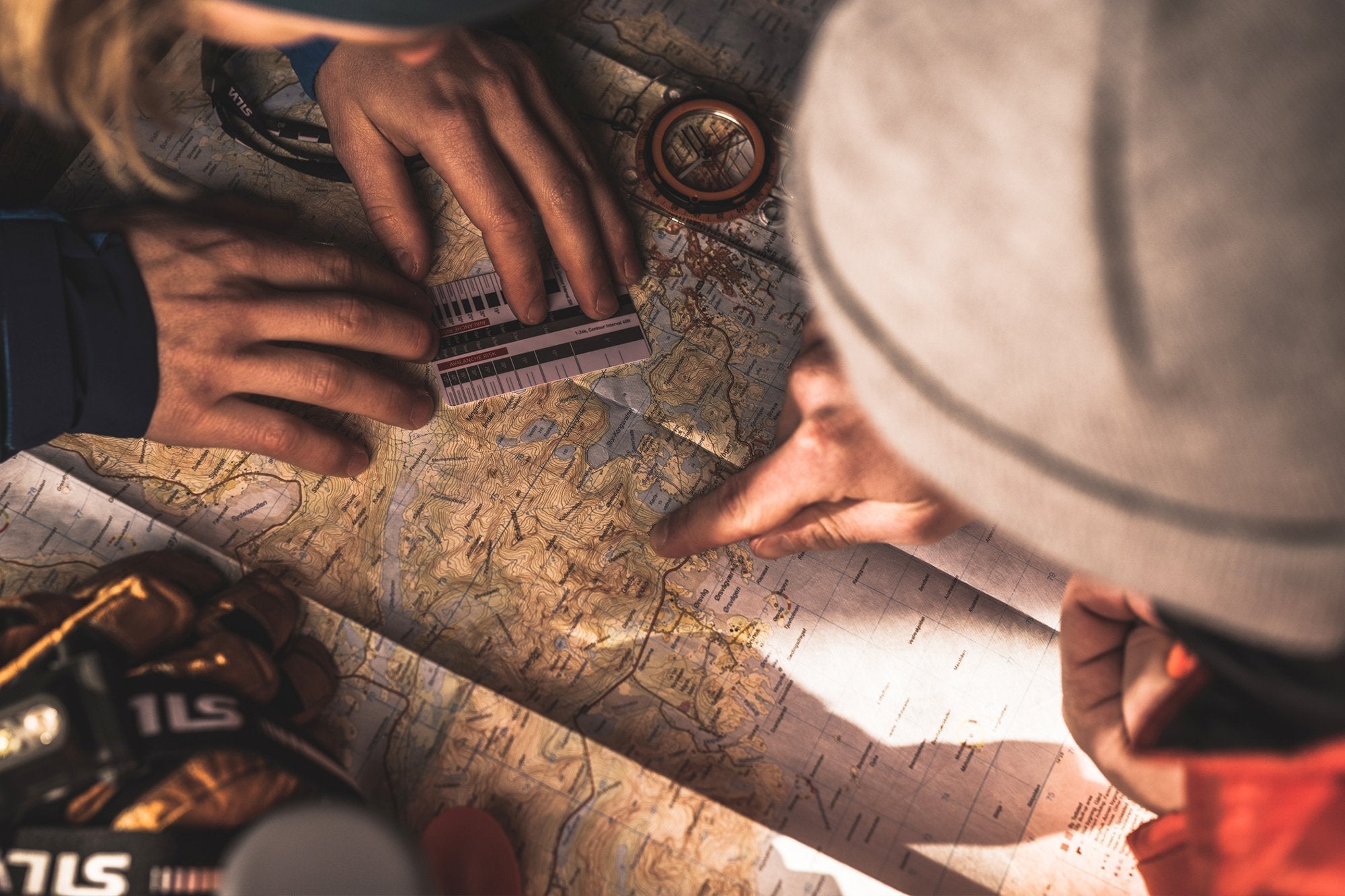 Reading the Map - Basic Knowledge about Colors & Contours - Silva ...